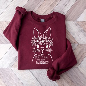 Just A Girl Who Loves Bunnies Sweatshirt,bunny Lover Sweat,rabbit Sweat ...