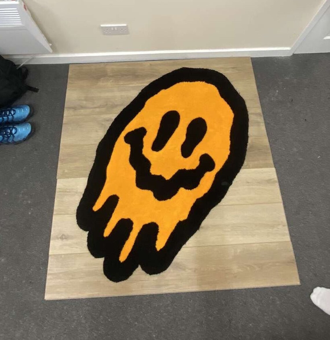 DRIPPY SMILEYFACE RUG - Etsy