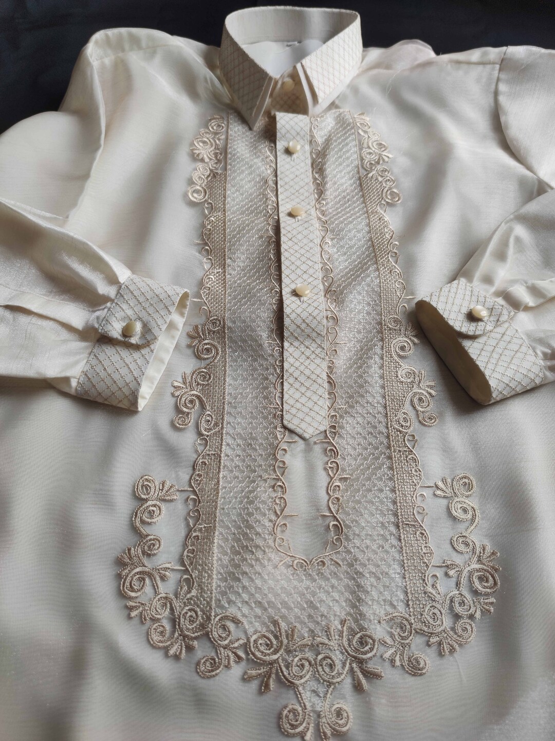 BARONG TAGALOG With Lining, Double Collar, Embroidery in Collar & Cuff ...