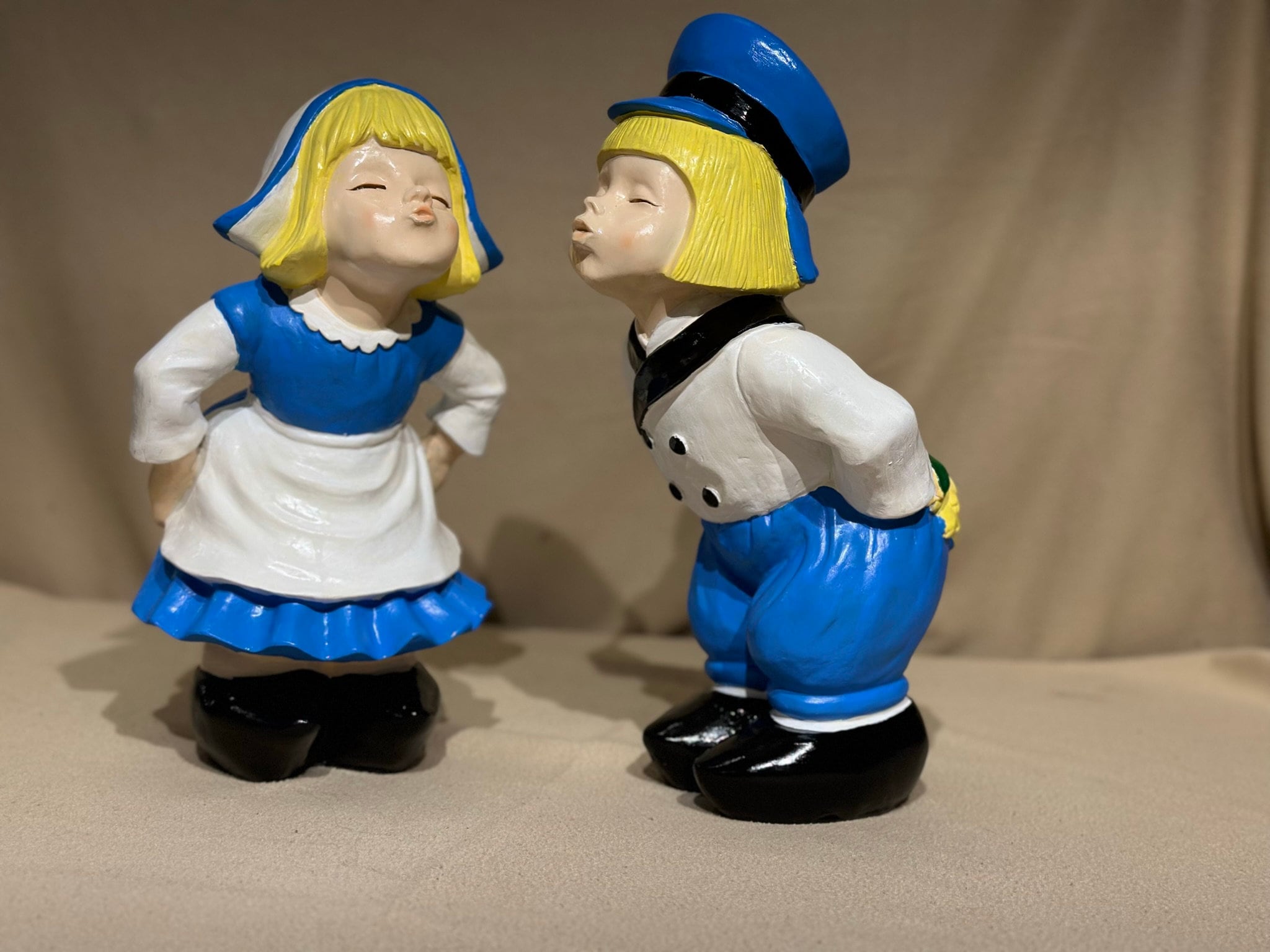 Kissing Dutch Boy and Girl Cement Ornament - Etsy