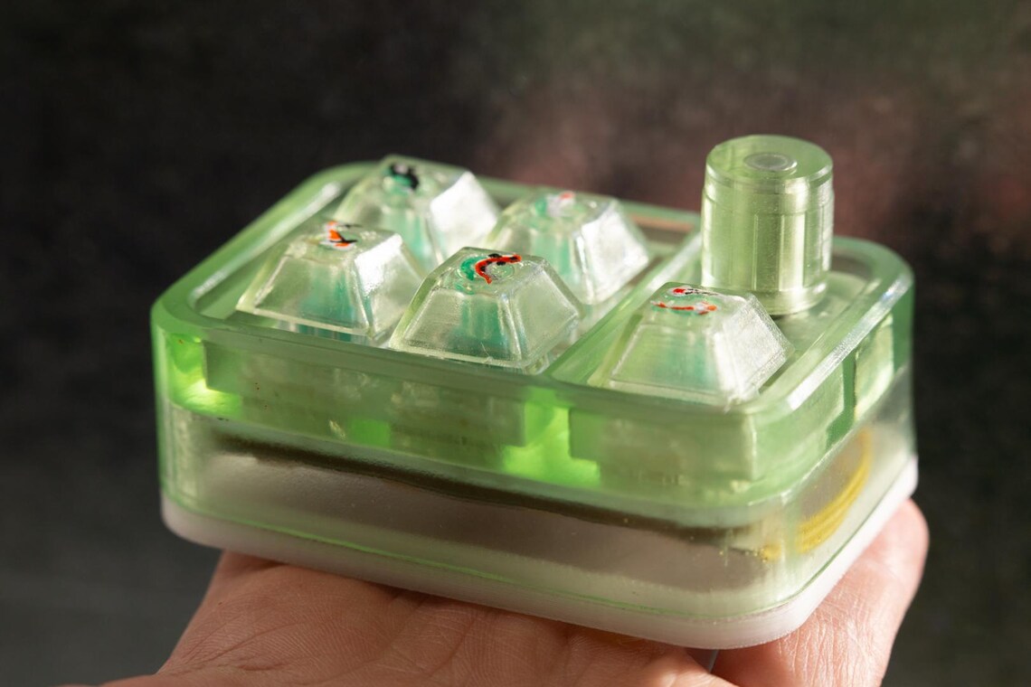 Koi Pond-themed Bento Mechanical Keyboard Macropad (5-keys, Rotary ...
