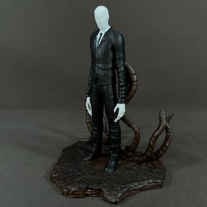 Slenderman Resin Figurine | Handcrafted Horror Collectible | 3D Printed ...