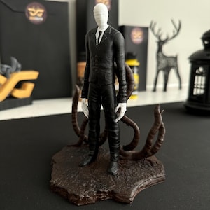Slenderman Resin Figurine | Handcrafted Horror Collectible | 3D Printed ...