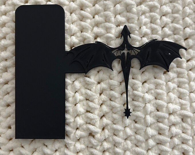 Dragon Bookshelf Silhouette Fourth Wing Inspired - Etsy