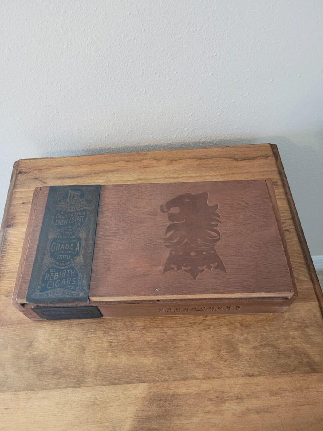 UNDERCROWN Upcycled Cigar/keepsake Box Felt Lined - Etsy