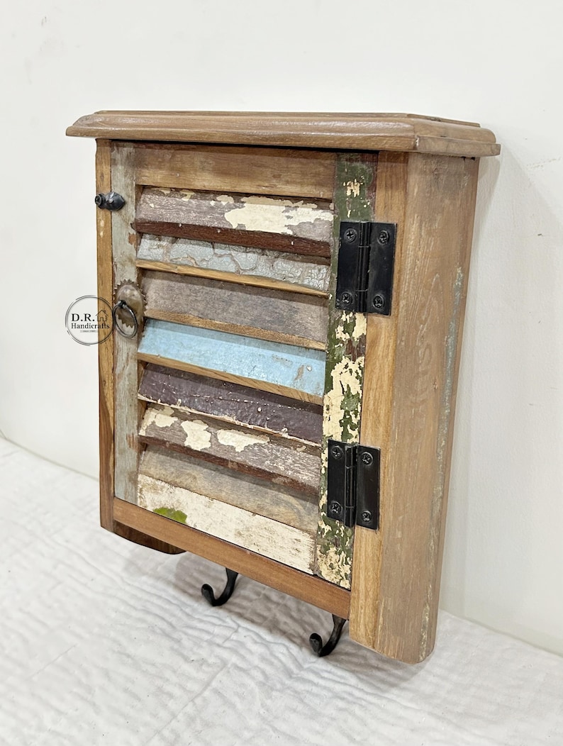 Vintage Style Reclaimed Wood Wall Hanging Decor Key Holder Antique ...