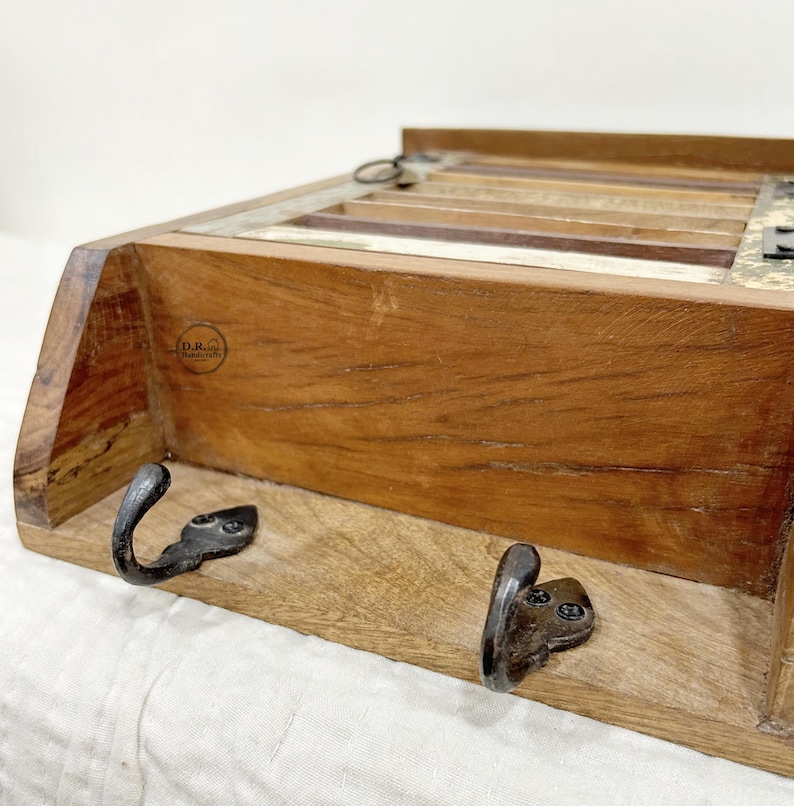 Vintage Style Reclaimed Wood Wall Hanging Decor Key Holder Antique ...