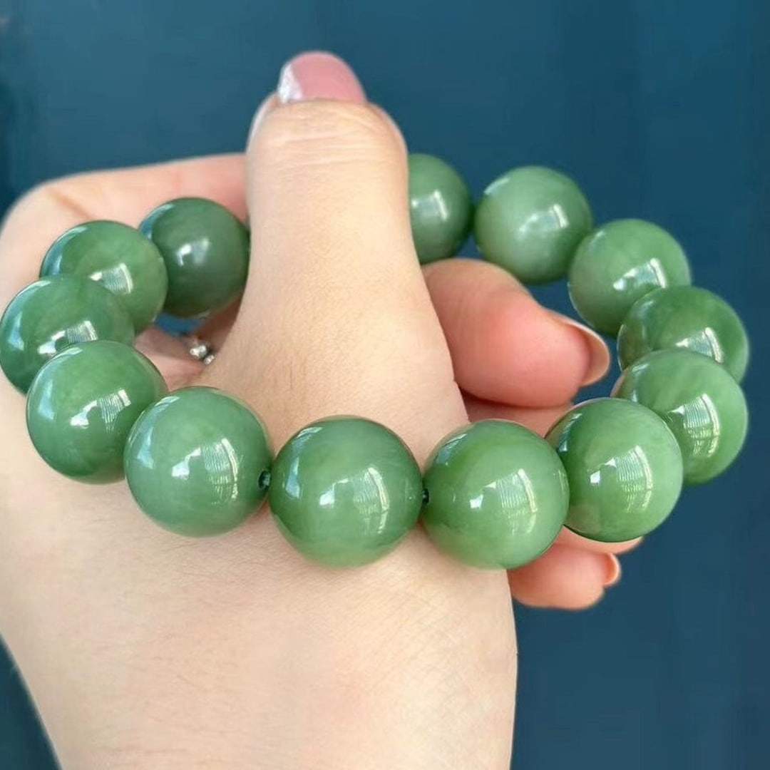 16mm Cat's Eye Effect Top Quality Siberian Green Chatoyant Nephrite ...