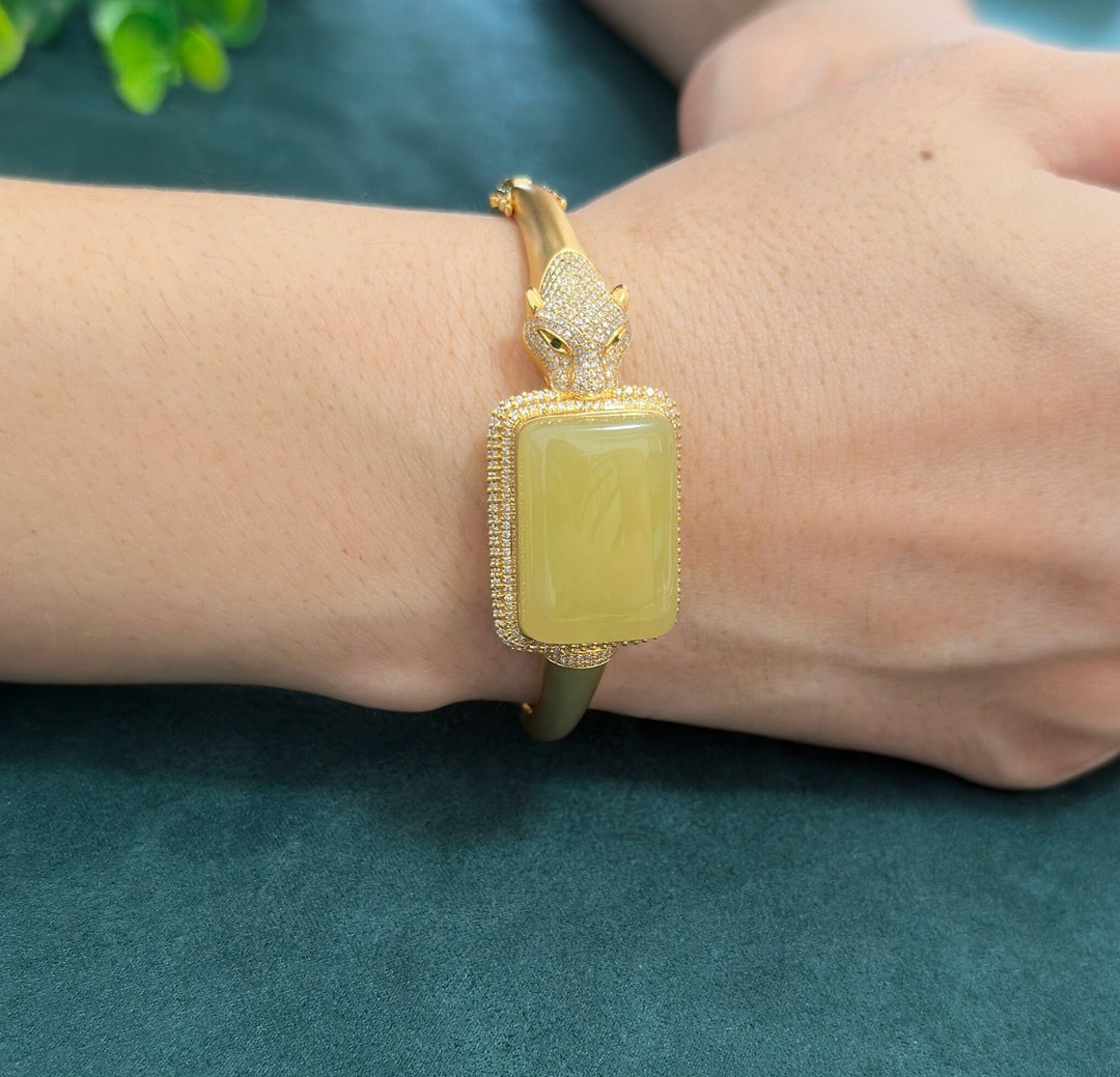 Premium Quality Yellow Nephrite 18 Karat Gold and Diamonds - Etsy UK