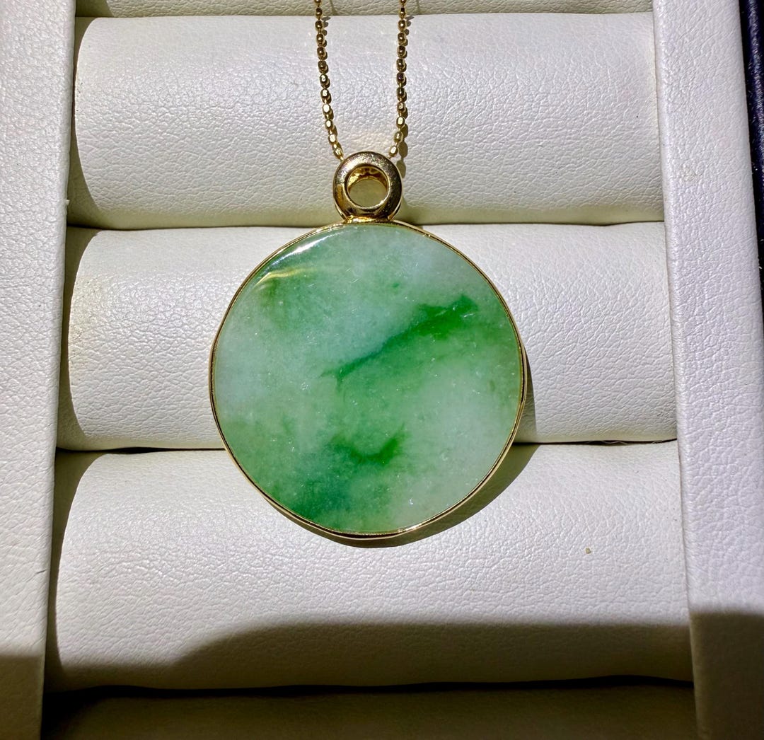 Vibrant Green Jadeite Floral Patterns 18K Gold Pendant Certified ...