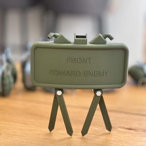 M18A1 Claymore Mine 3D Printed Replica in Military Green. Military ...
