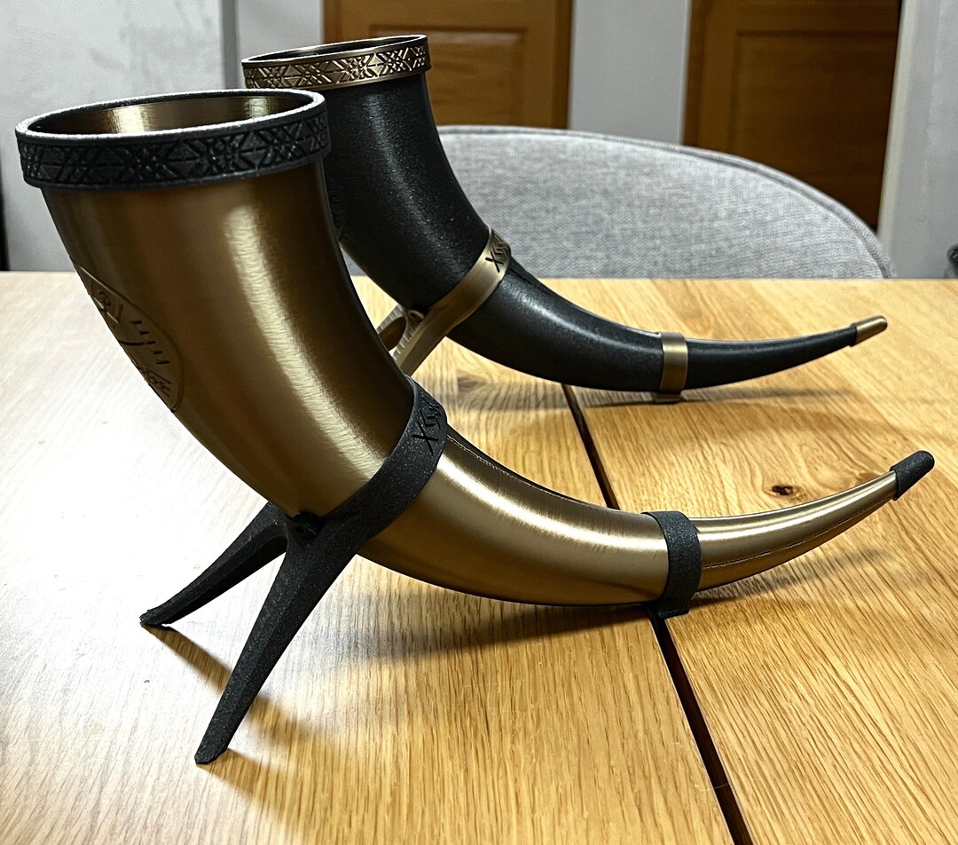 Traditional Viking Drinking Horn is Made From Cow's Horn Called khantsi ...