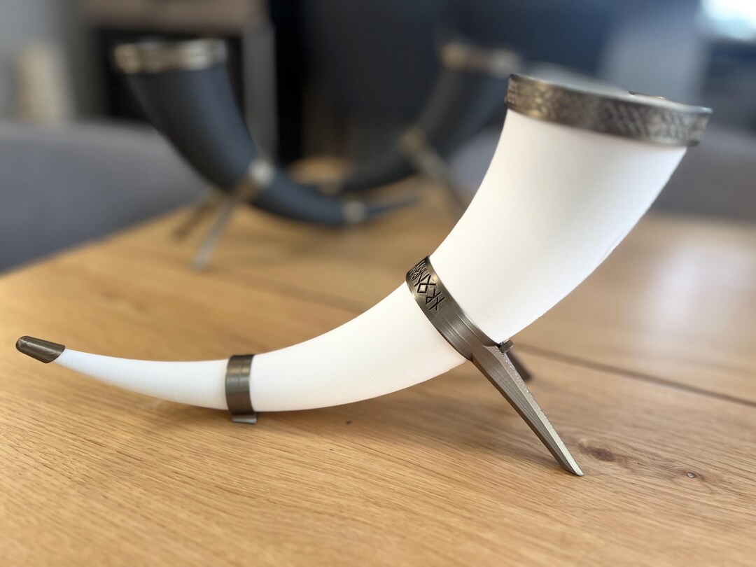 Traditional Viking Drinking Horn is Made From Cow's Horn Called khantsi ...