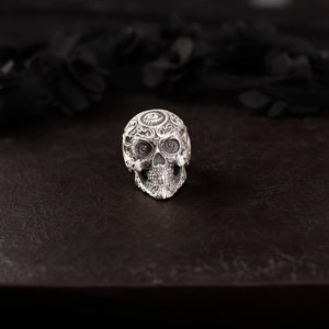 Skull With Spiral Eyes Ring for Men in Silver, Unique Gothic Men Ring ...