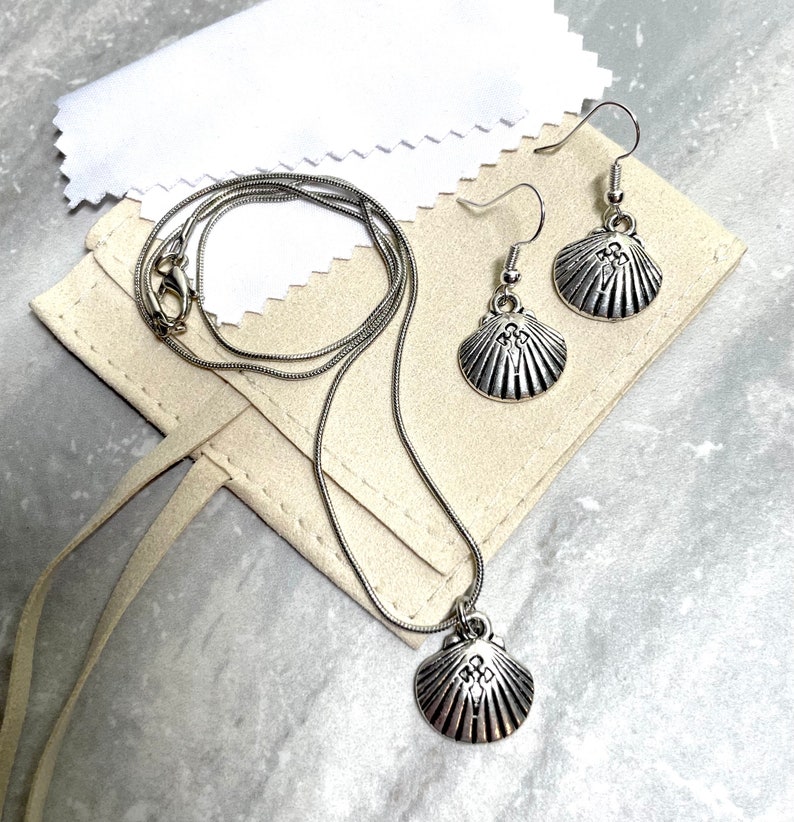 Camino De Santiago | Saint James | Pilgrimage | Scallop Shell | Way of ...