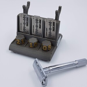 Shaving - DE Magnetic Razor Blade Holder & Shave Counter - 3 Blade ...