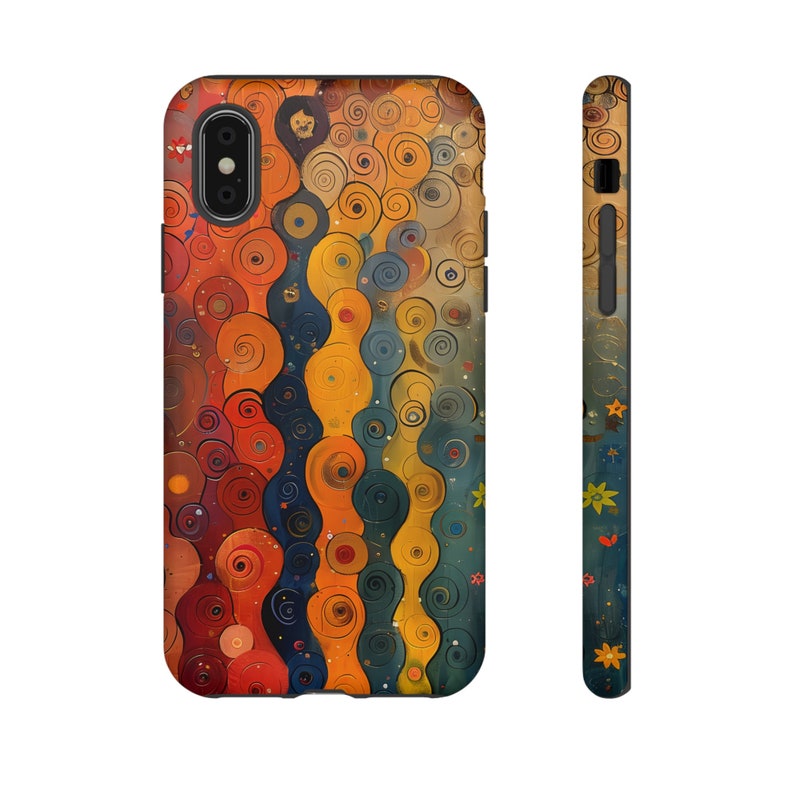 Uma capa de celular colorida com um padrão espiral em tons de laranja ...