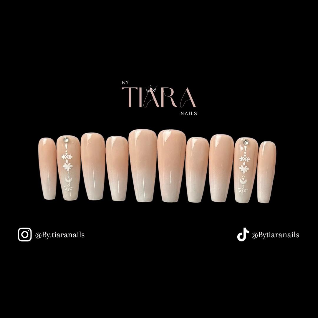 Shaded Charm Ombre Press-on Nails, Hand-painted Gradient Nail Set ...