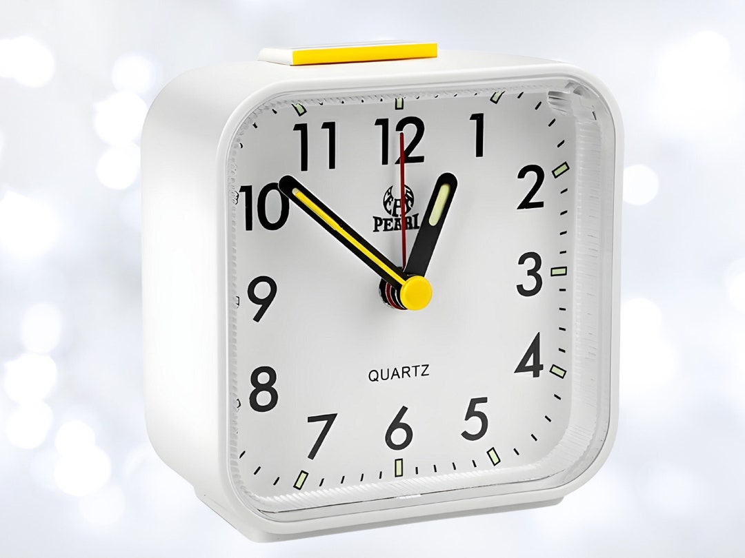 Silent Alarm Clock With Large Display & Night Light High Quality, No ...