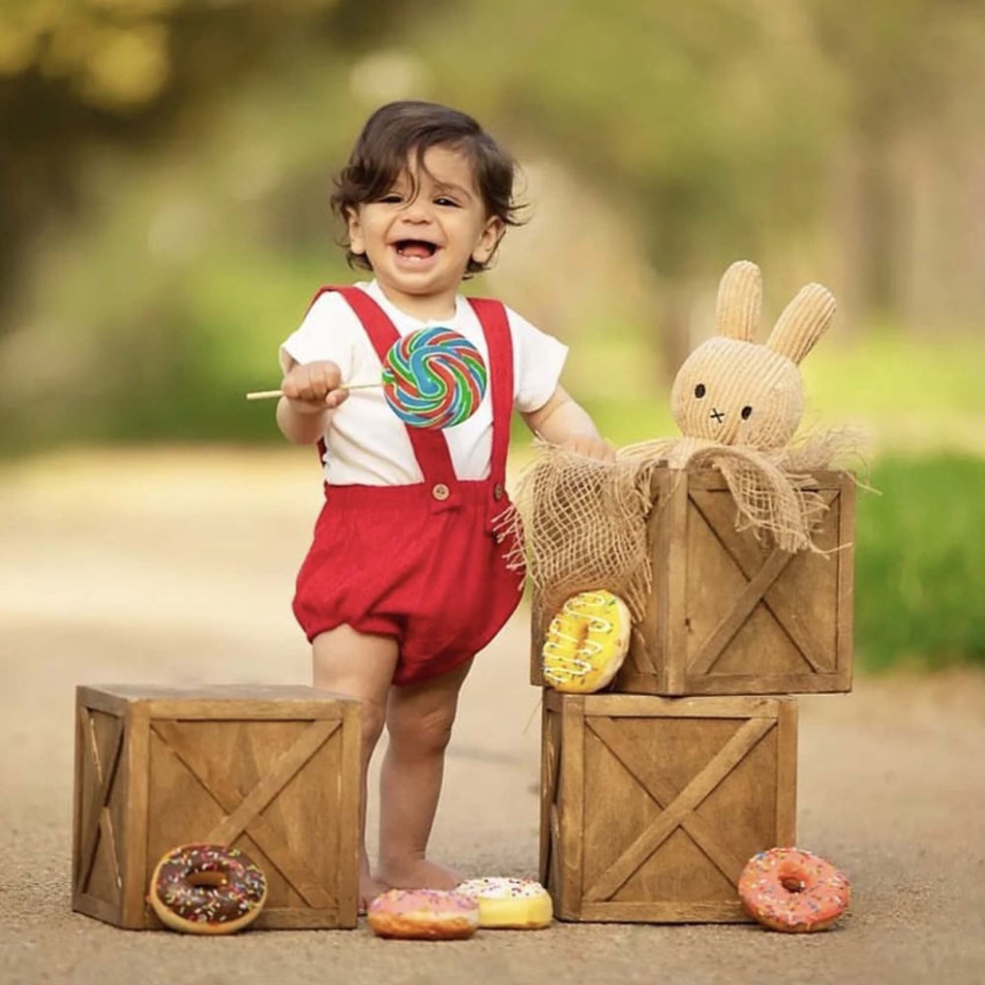 Wooden Cube for Baby Photo Shoots, Newborn Photo Shoot and Baby Room ...