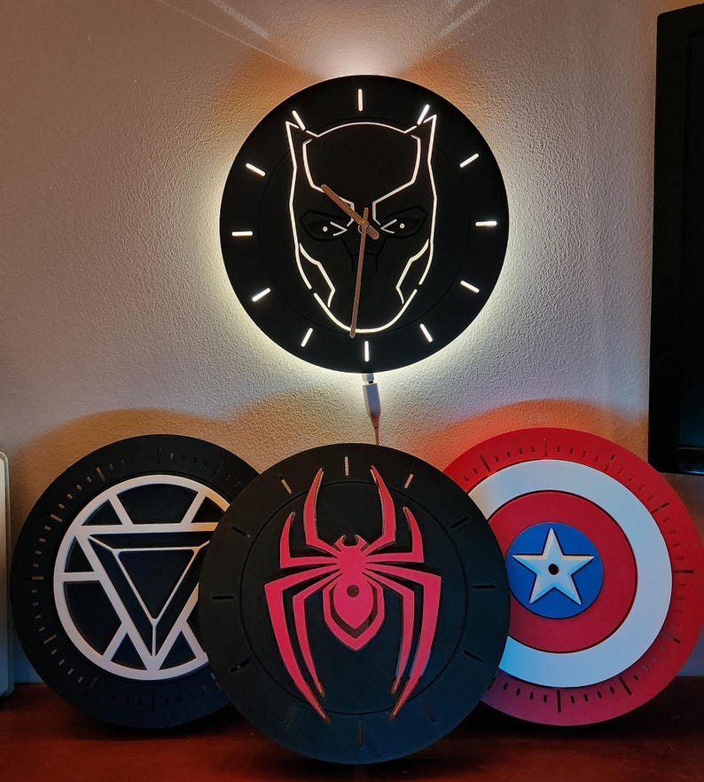 Arc Reactor Clock - Illuminated Interchangeable Clock, Marvel ...