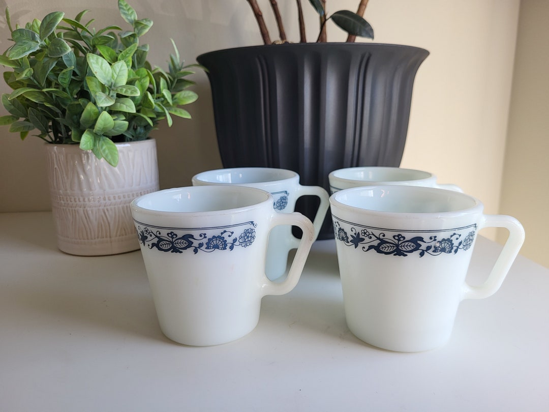 Vintage Pyrex Coffee Mugs, Set of Four, Pyrex Old Town Blue Pattern ...