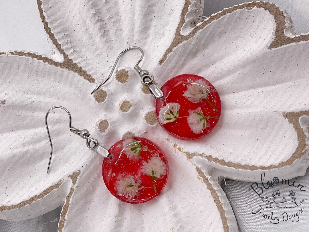 Real Flower Earrings: Red Sparkle Disc With White Flowers - Etsy