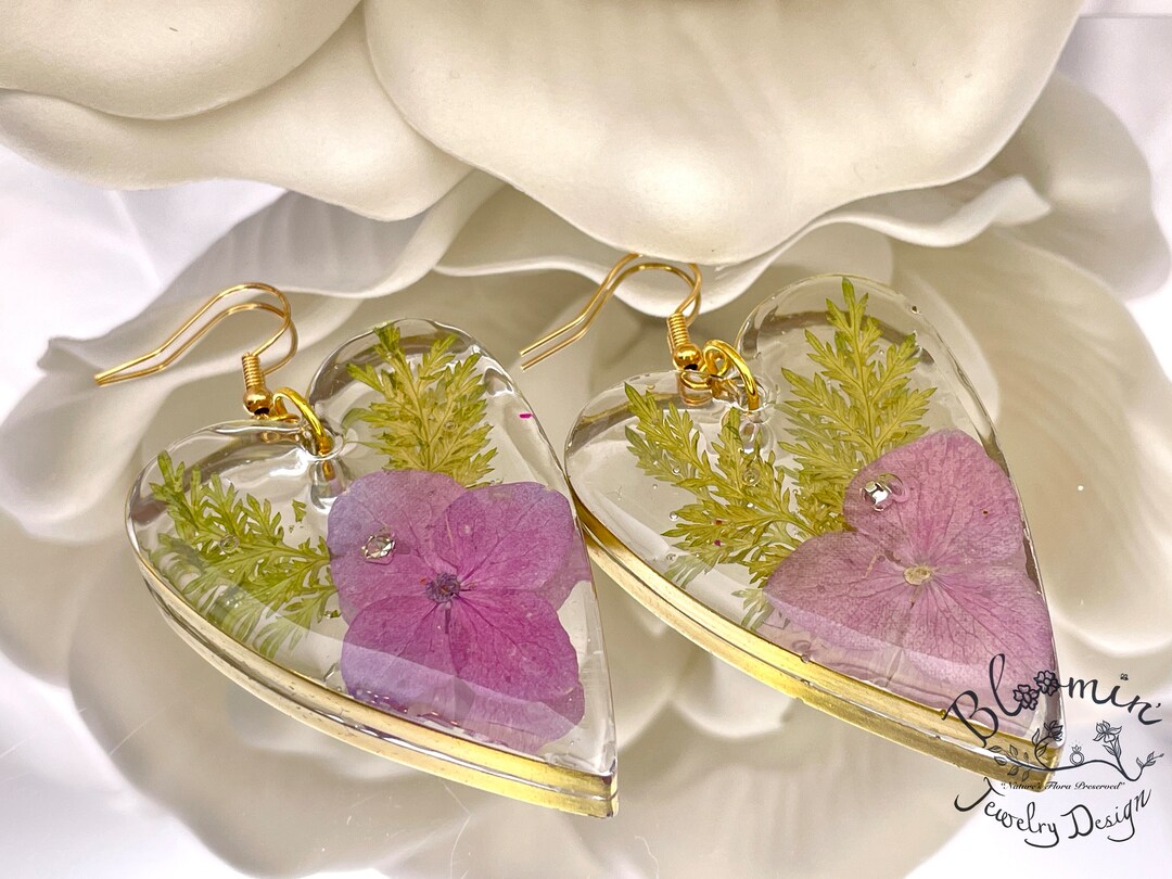 Real Purple Hydrangea Flowers W/ferns Transparent Heart Shape Earrings ...