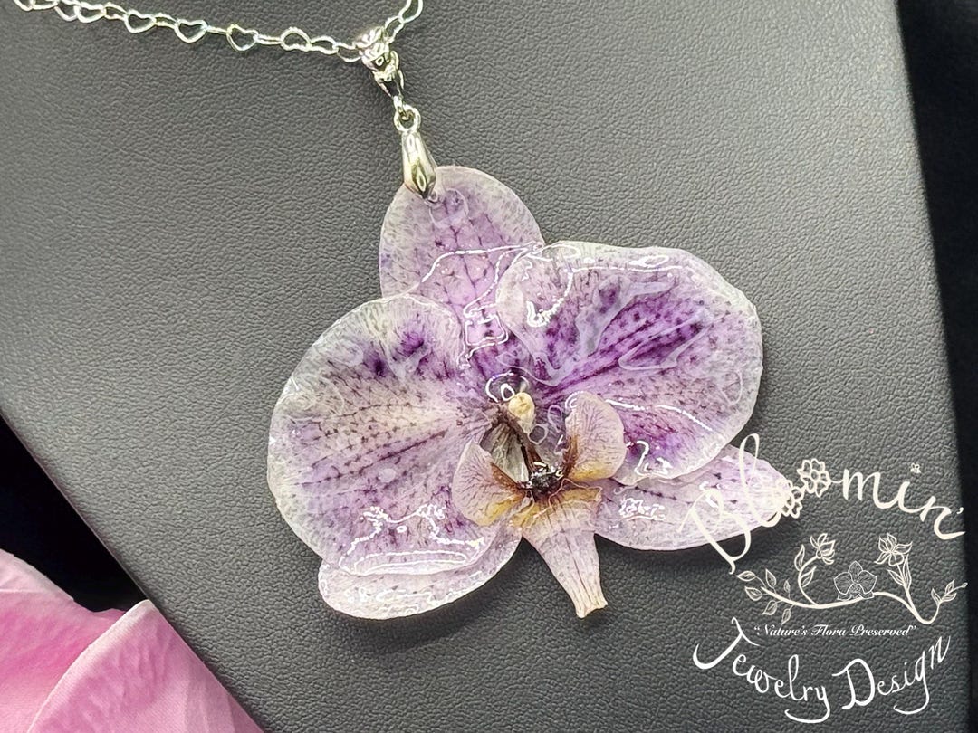Purple Firecracker REAL ORCHID Flower Necklace. Phalaenopsis Orchid ...