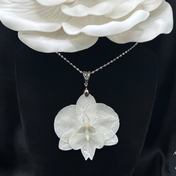 Real Flower Necklace - Etsy