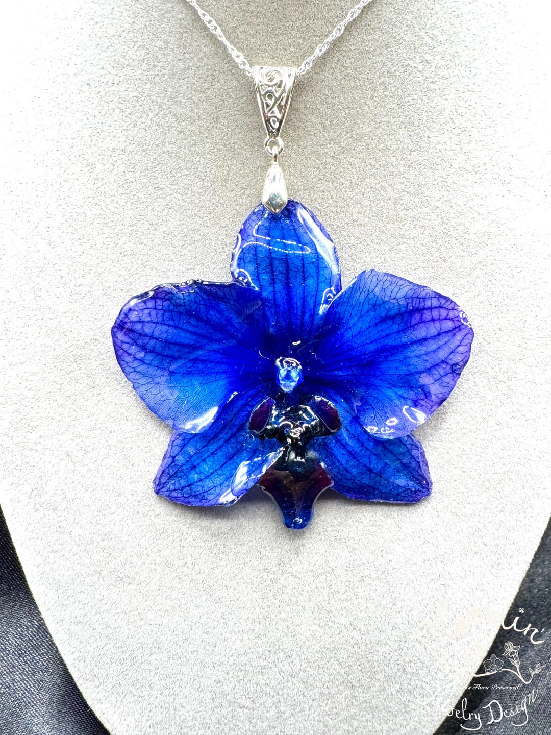 Elegant Royal Blue REAL Orchid Necklace Showstopper Stunning Cobalt ...