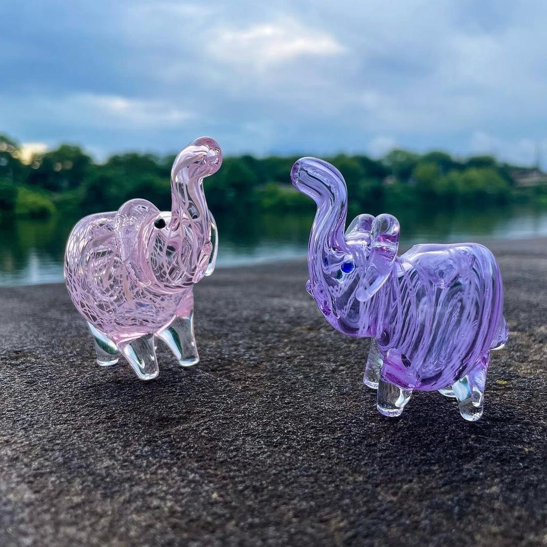 Pink Purple Elephant Pipe Glass Hand Pipe | Girly Pipes | Cute Pipes ...