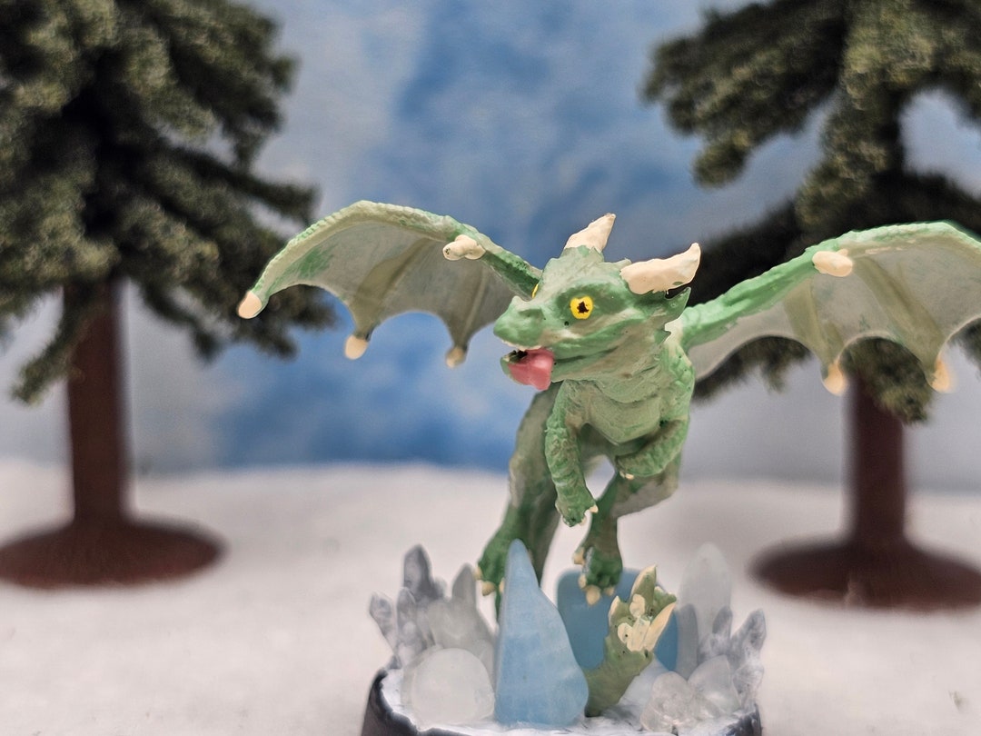 Frostkite Wyrmling Baby Dragon Hand Painted DND Tabletop Gaming - Etsy