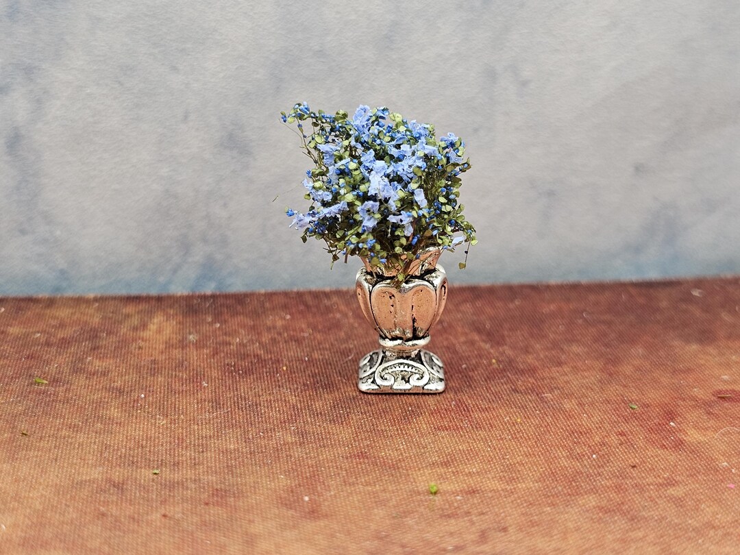 Blue Highlighted Bush in Standing Urn Hand Made Scale 1:24 1/2 ...