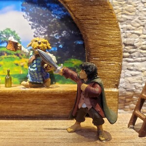 Tall Tales of Frodo Hand Painted Diorama LED Lighted Bar Hobbit Hobbits ...