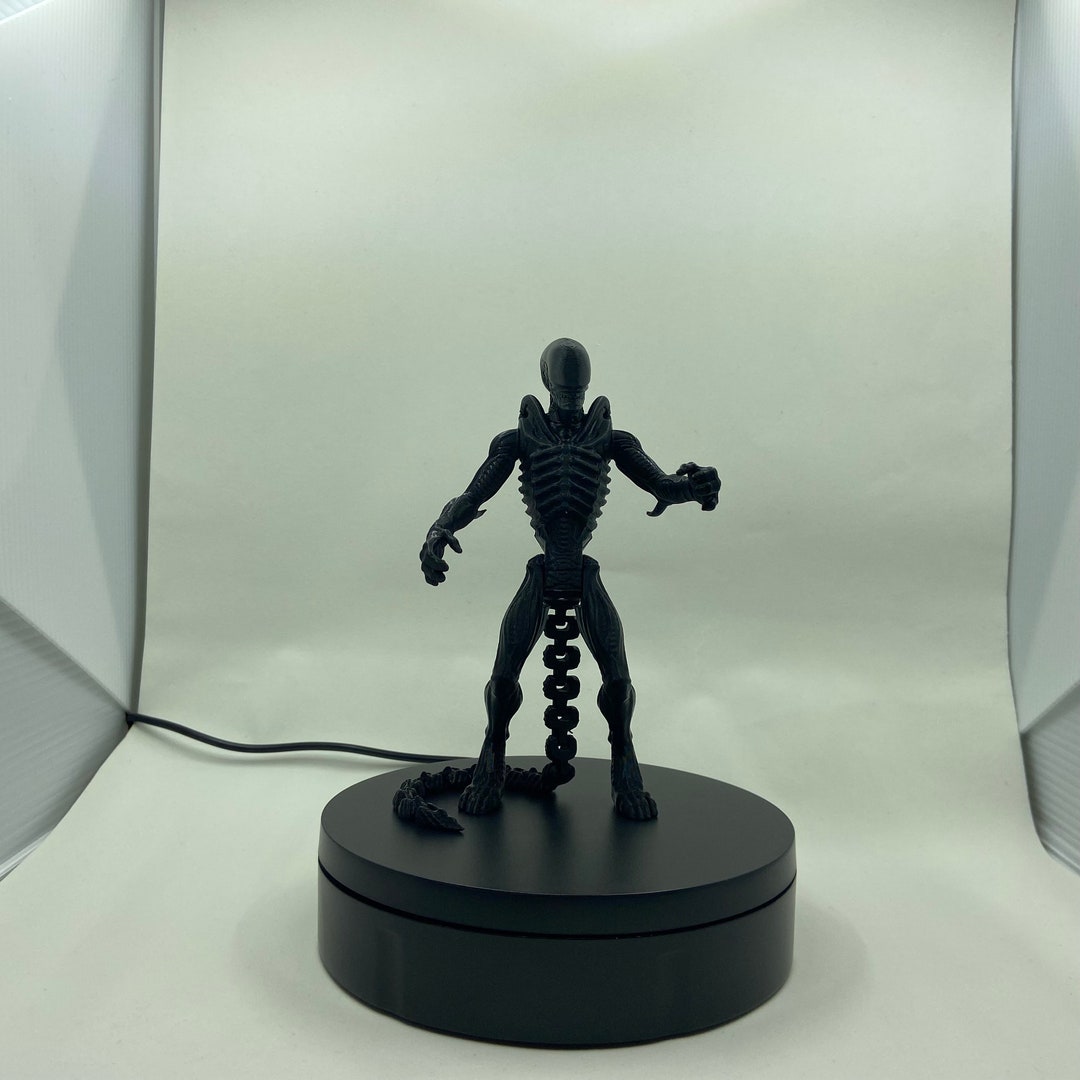 Full Color and Posable 3D Printed Xenomorph With Articulated Tail Alien ...