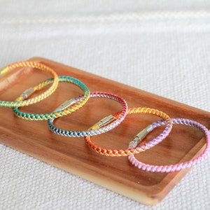 Dragon Scale Braided Bracelet in Gradient Colors - Etsy