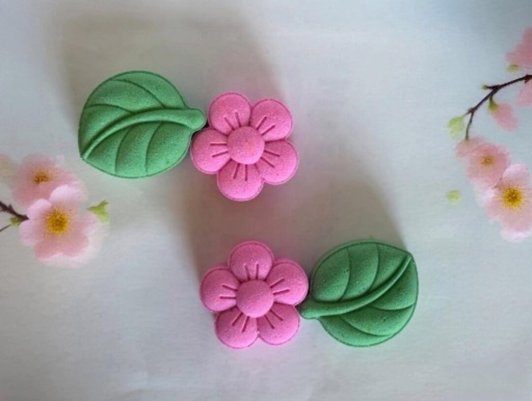 Flower Bath Bombs With Leaf, Spring Party Favors - Etsy