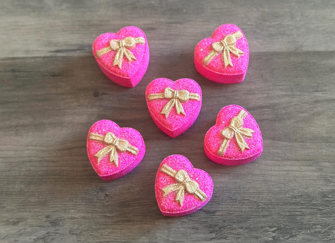 30 Heart Small Bath Bombs With Real Rose Petals Scent, Rich Bath Bombs ...