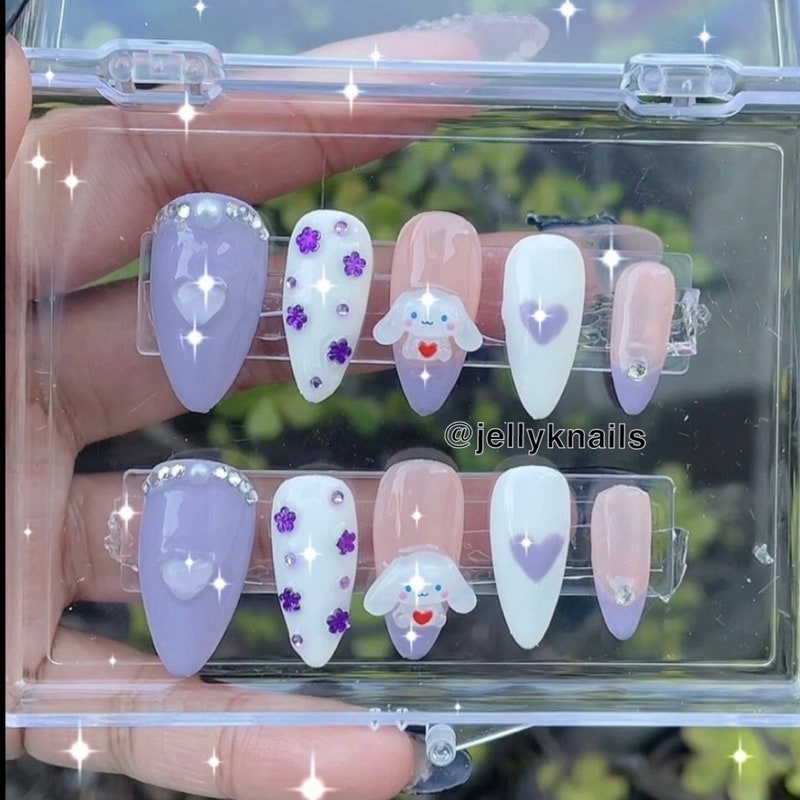 Cinnamon Roll Press on Nails - Etsy