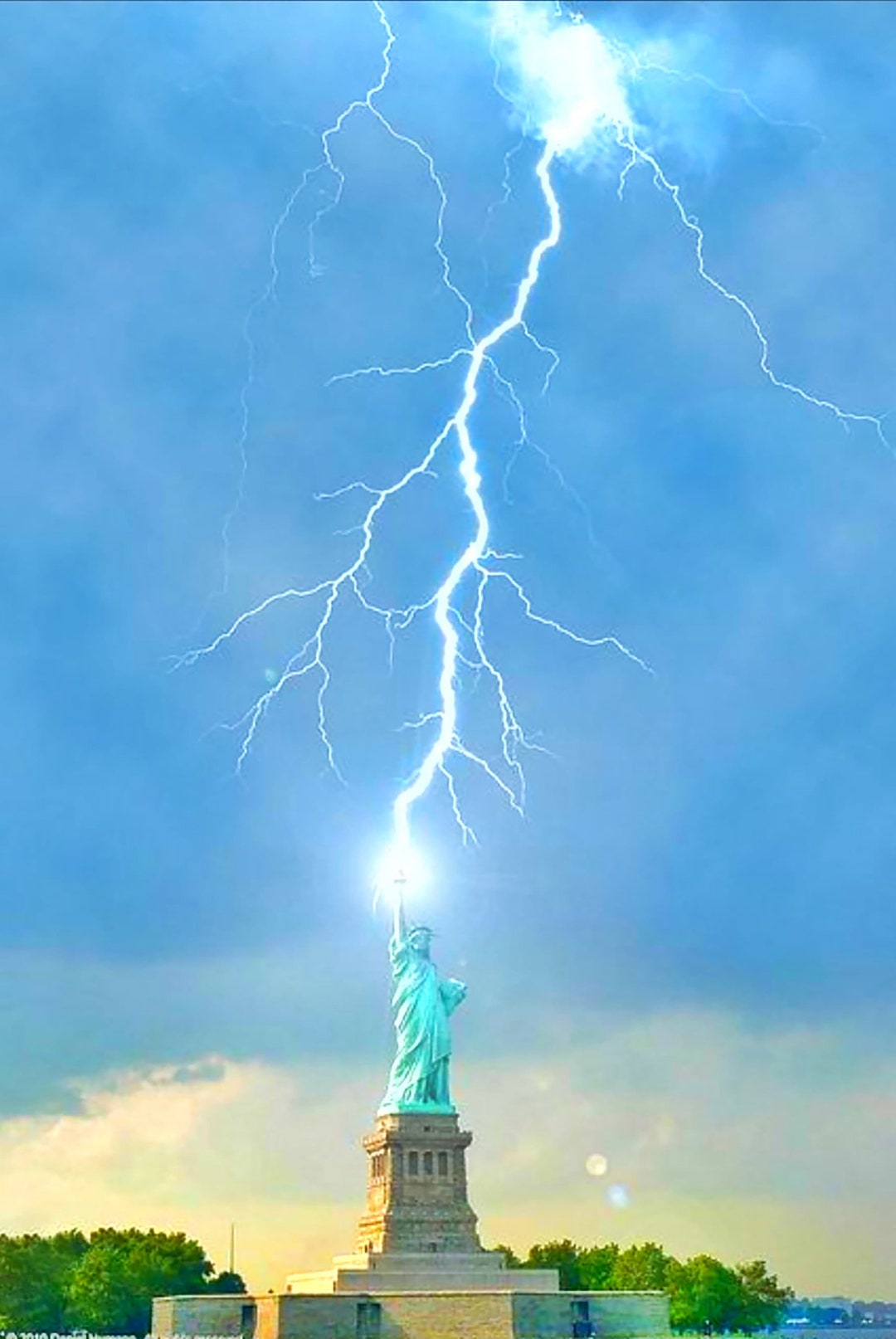 Statue of Liberty Struck by Lightning Digital Art Print - Etsy