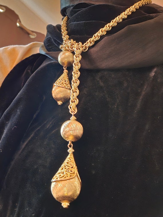 Monet gold tone - Gem