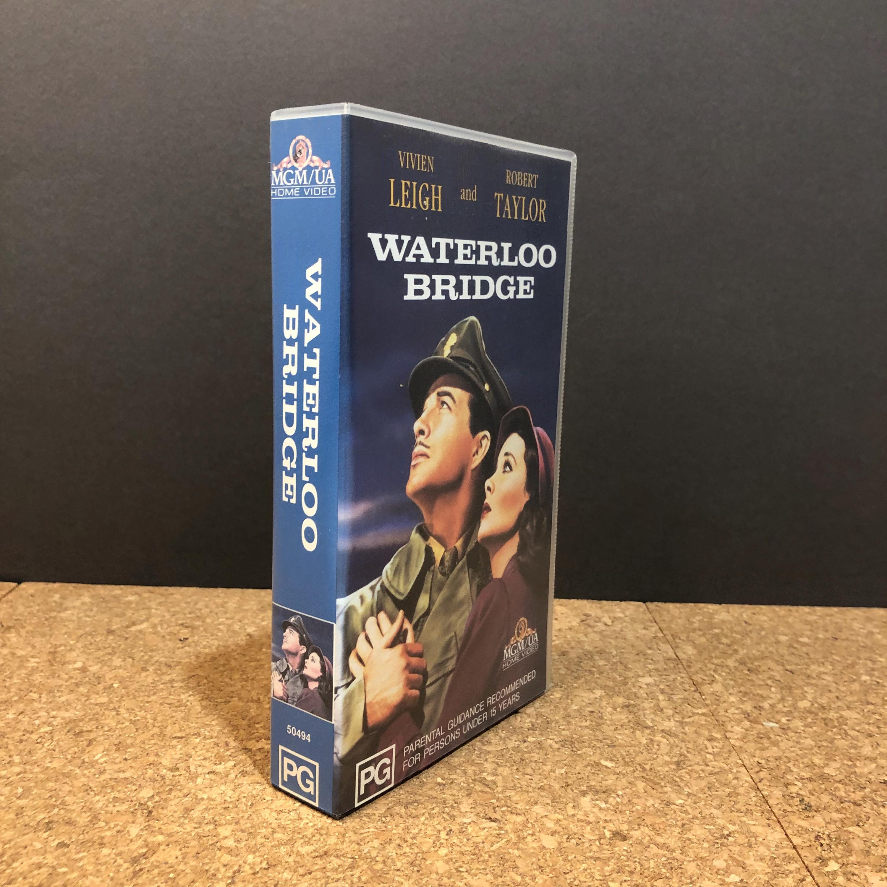 Waterloo Bridge 1940 VHS Video Tape: Starring Vivien Leigh and Robert ...