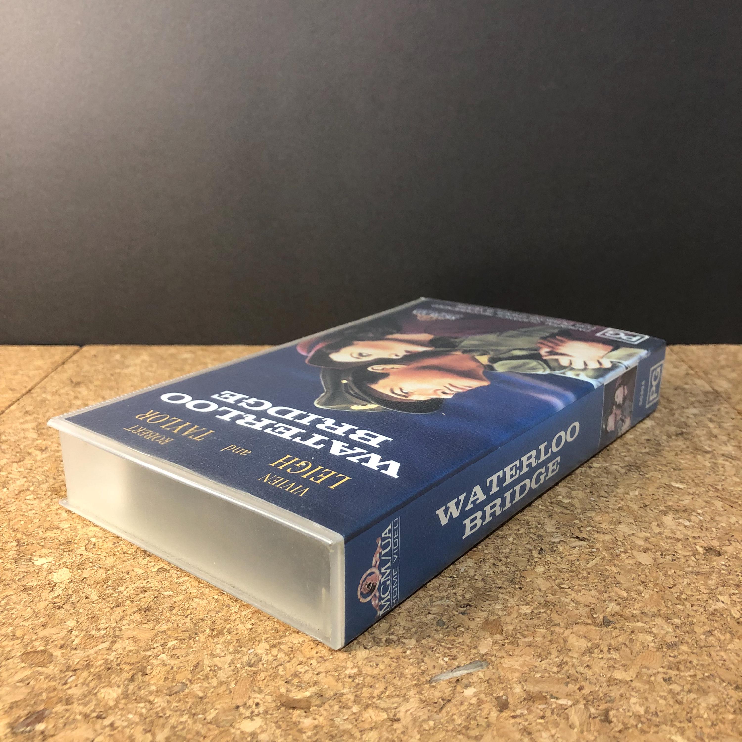 Waterloo Bridge 1940 VHS Video Tape: Starring Vivien Leigh and Robert ...