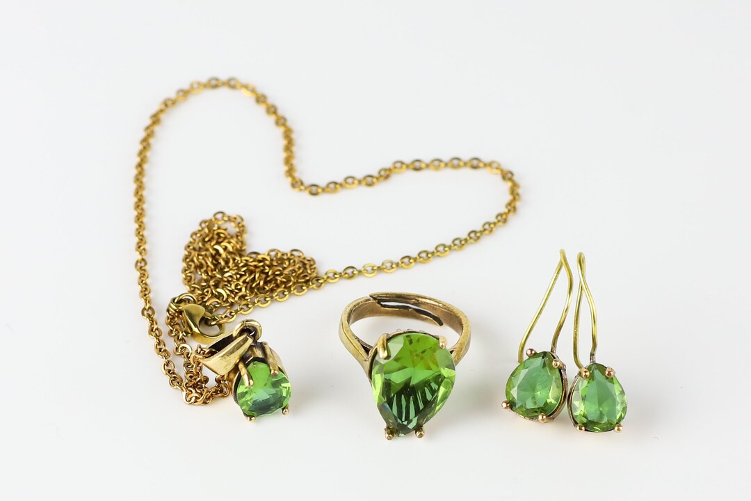 Turkish Zultanite Jewelry Set, Alexandrite Stone, Zultanite Necklace ...