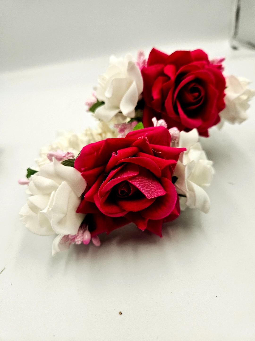 Fake Flower Gajra. Jewellery for Hair Juda or Wrist Jewellery for ...