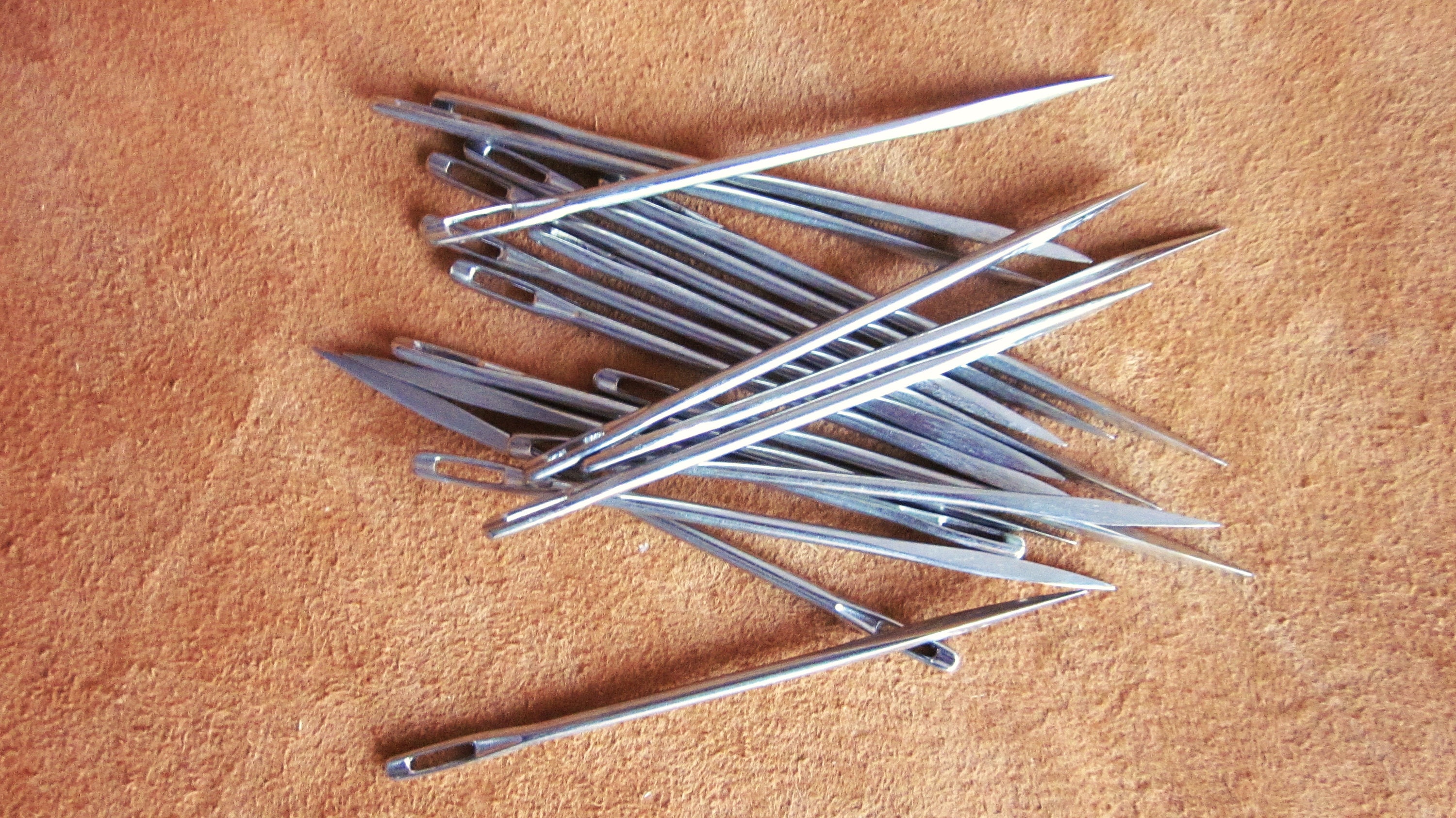 Sail Needles Mixed of 3 Sizes 98mm,83mm,73mm Sailmaker Triangular Point ...