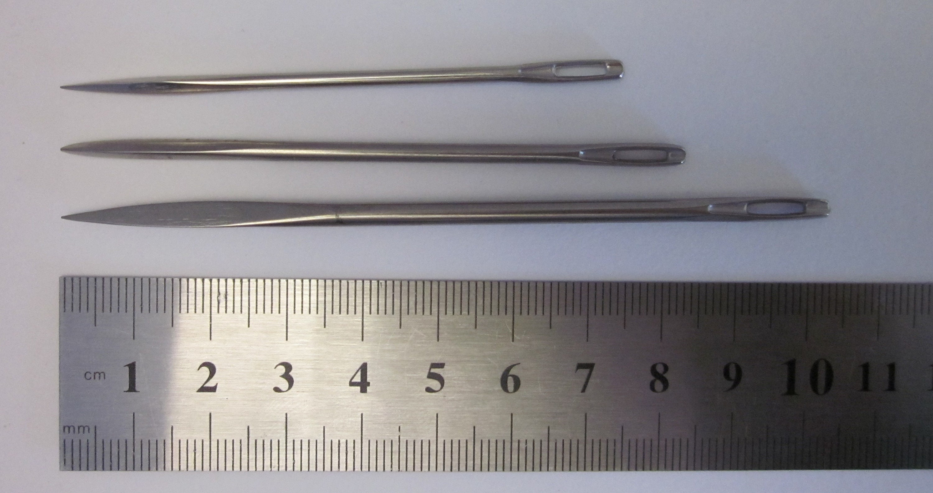 Sail Needles Mixed of 3 Sizes 98mm,83mm,73mm Sailmaker Triangular Point ...