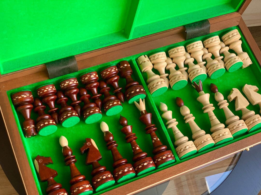 Großes Handgefertigtes Schachbrett-set Aus Holz Geschenk Für Vater ...