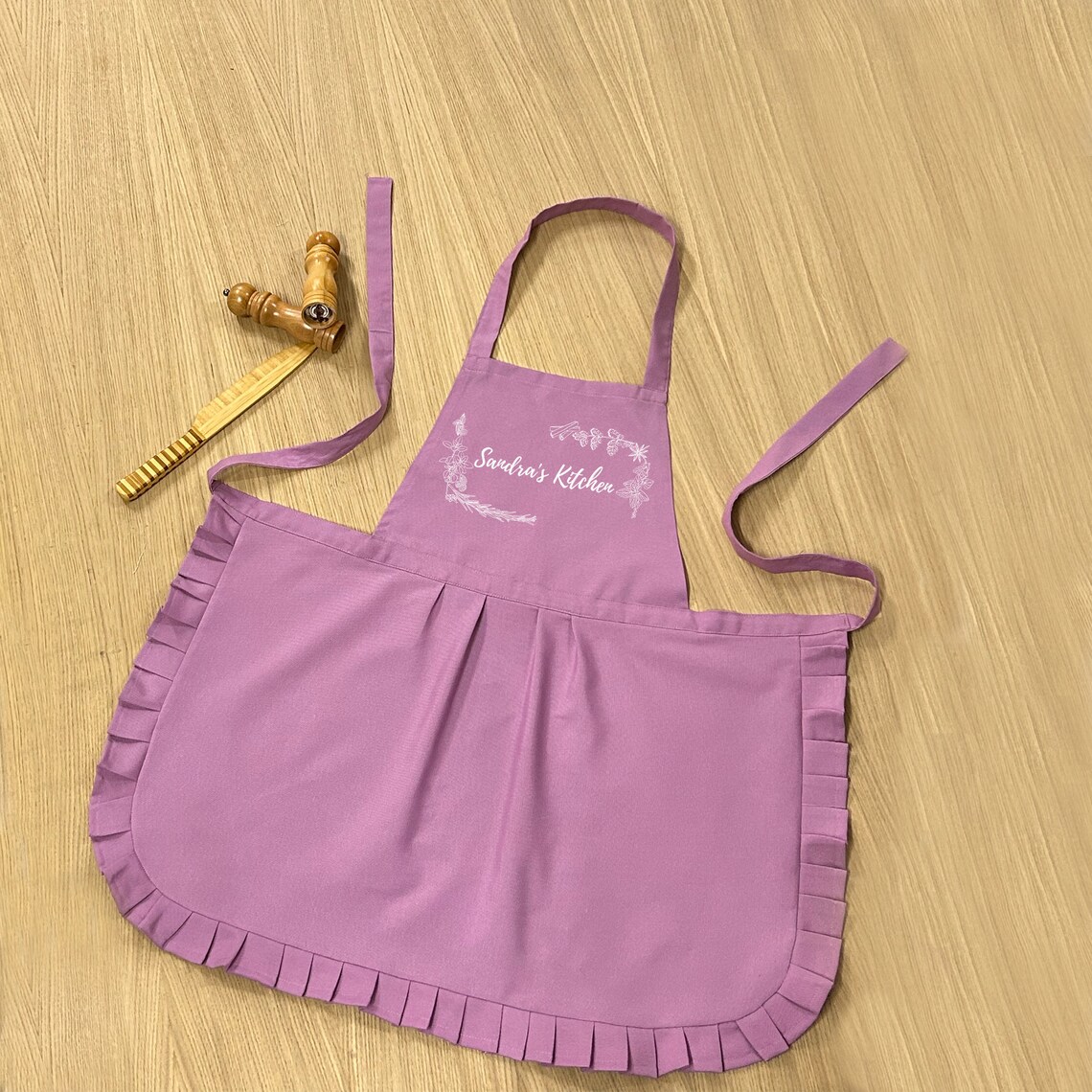 Custom Ruffled Woman Apron, Text Printed Kitchen Apron, Plus Size Apron ...